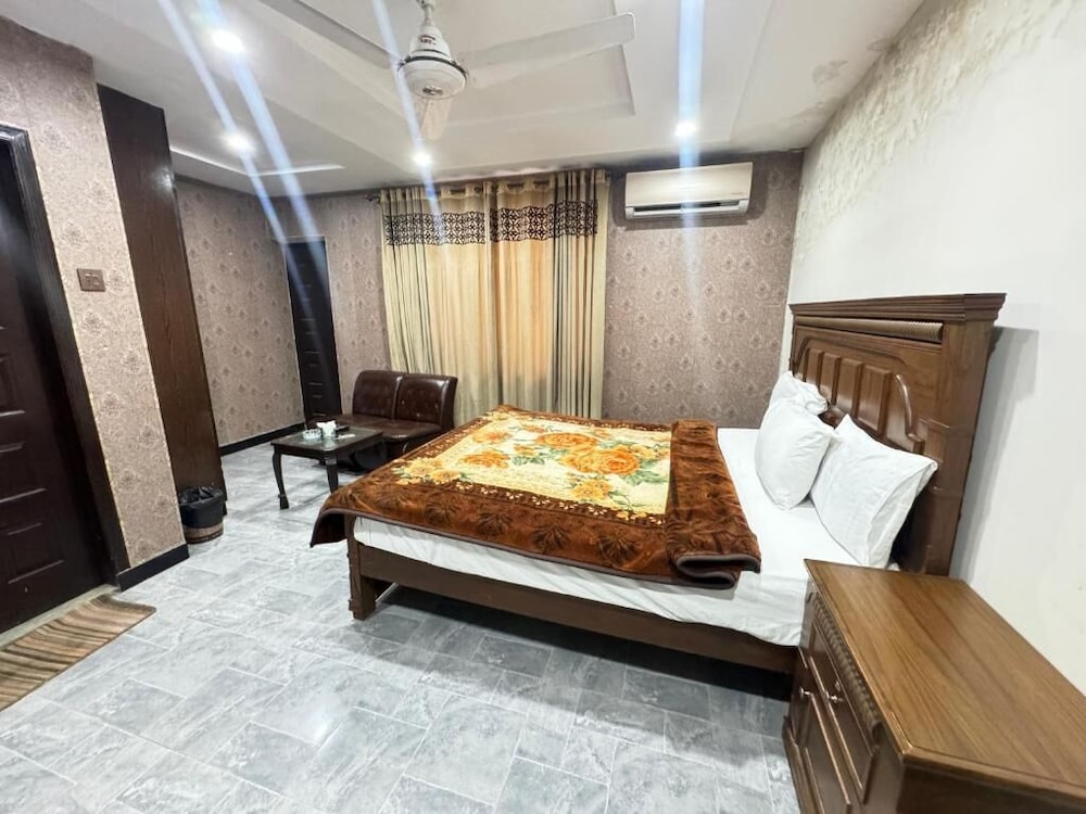Millat Hotel G9-4 - Islamabad
