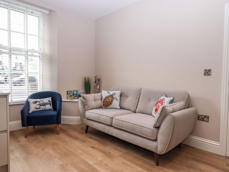 1 Sea Otter House, Pet Friendly In Teignmouth - Teignmouth