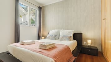 Apartamento Comfort, vista para a montanha | 2 quartos, cortinas/cortinados opacos, quartos insonorizados