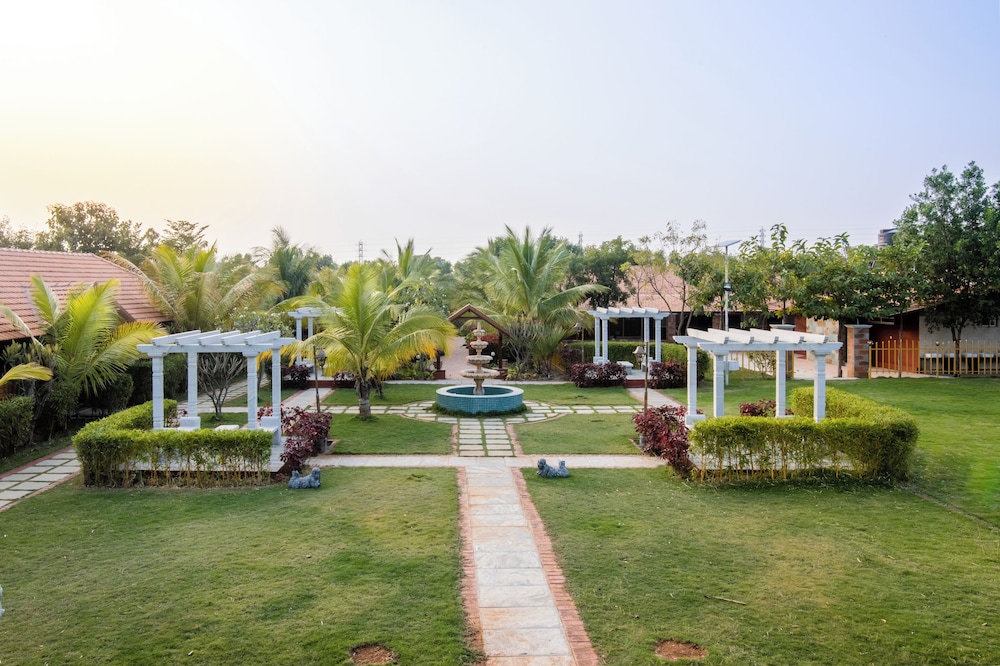 Brown Town Resort & Spa - Hyderabad