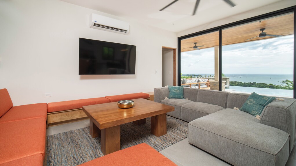 Ocean View Home Sleeps 12 In Premier Gated Community - Tamarindo