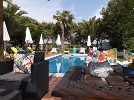 Piscina exterior sazonal 