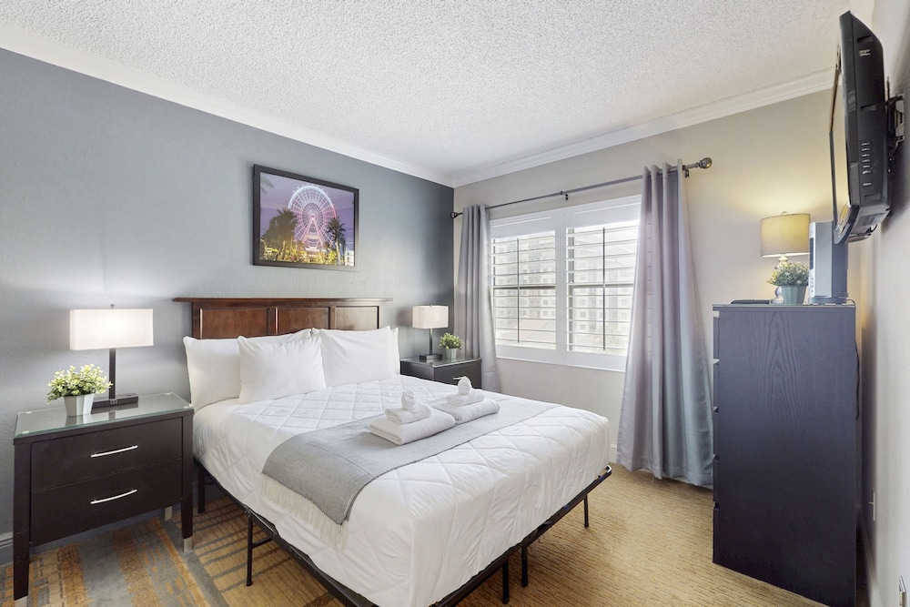 Spacious Condo With A Kitchenette, Ac, Pools, Tennis, & Gym - オーランド