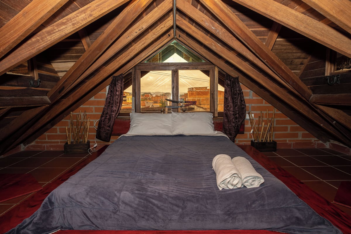 Quarto Duplo Elite | Roupa de alta qualidade, Wi-fi grátis, roupa de cama fornecida