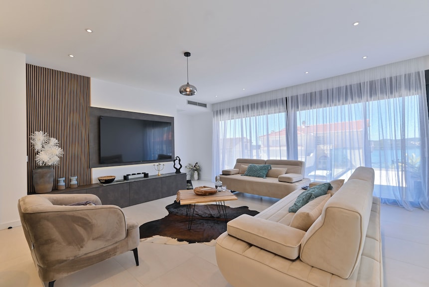 New Built Villa Oasis. Spacious 5-bedroom Villa In Charming Trogir With Ac, Wifi - Trogir