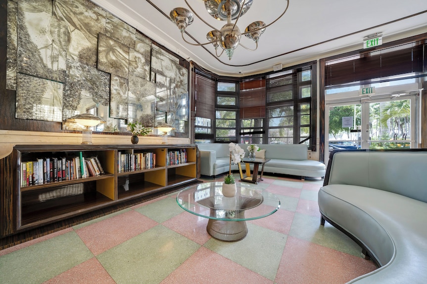 Suite - Park View - 2 Double Beds - Free Parking - Free Beach Chairs - South Beach, FL