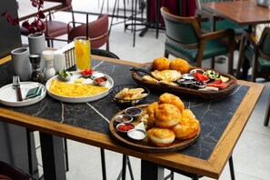 Pequeno-almoço continental diário incluído