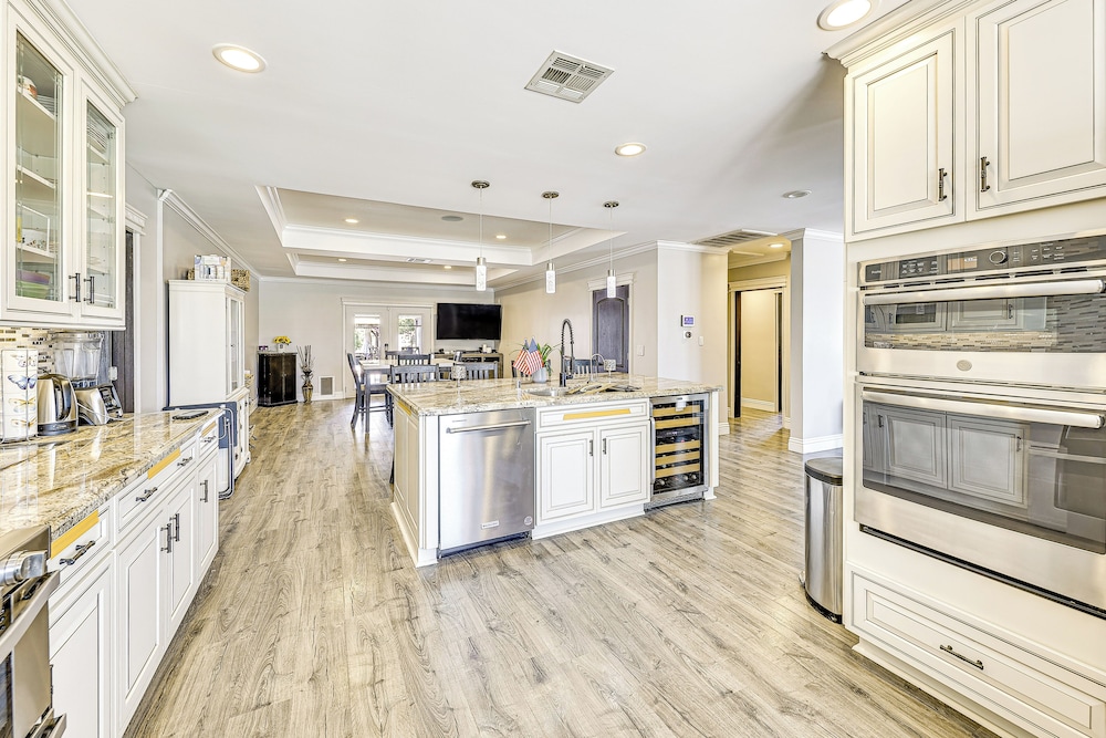 West Covina Gem W/ Pool: 25 Mi To Disneyland! - La Puente, CA