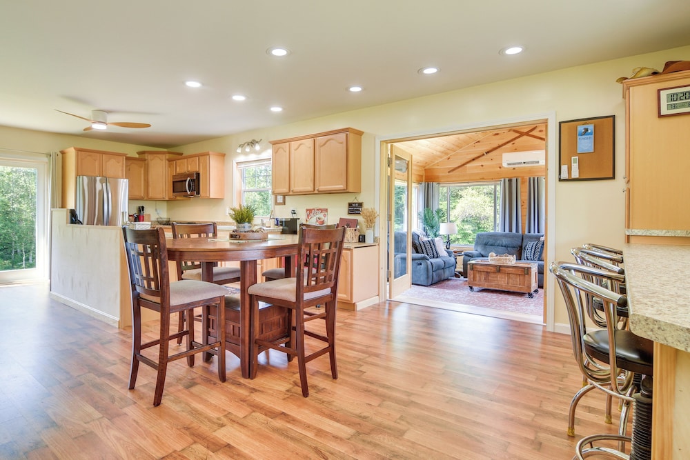 Mountain-view Maine Cabin: Ski, Hike & Bike! - Maine