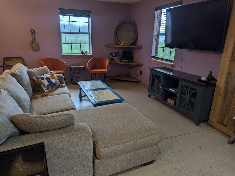 Charming Country Guest House On 20 Acres With A Private Lake And Hobby Farm. - 霍桑