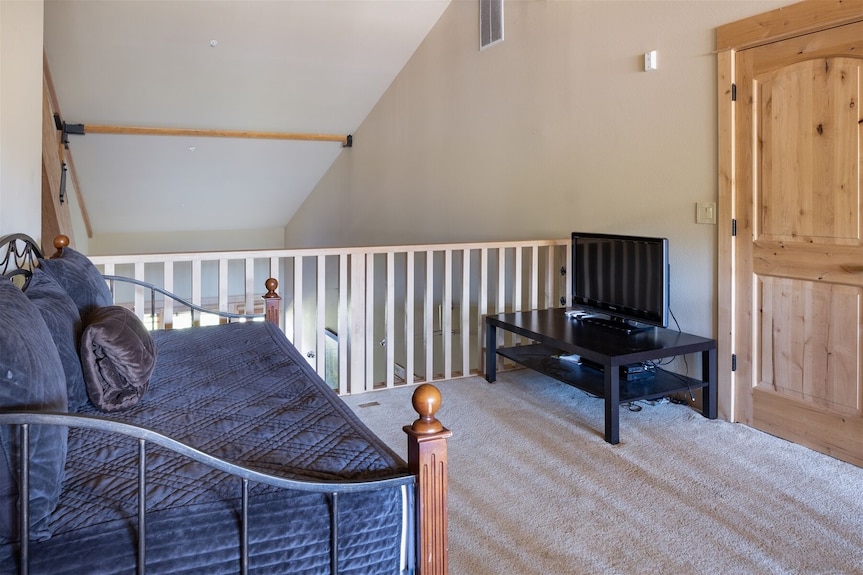 Grand Lodge 25 At The Official Collins Lake Resort - Oregon