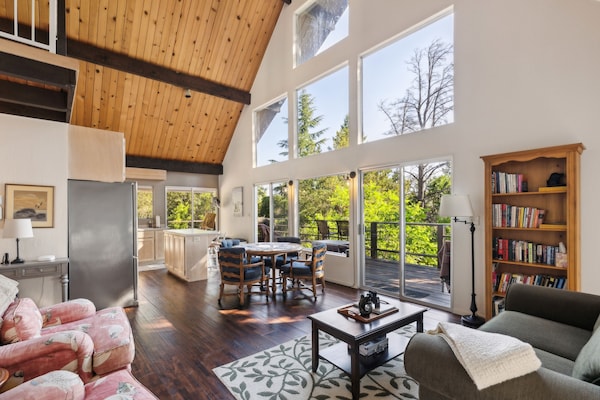 Warm And Cozy Mountain And Lake View Haven 2 Bedroom Cottage By Redawning - Clear Lake State Park, Kelseyville