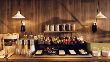 Pequeno-almoço tipo buffet diário (16.50 EUR por pessoa)