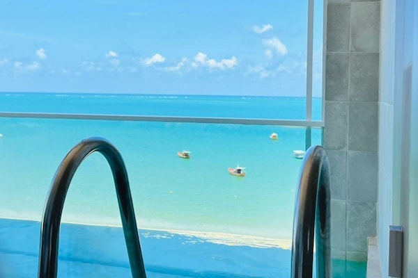 Quarto Duplo Deluxe, varanda, vista para o mar | Wi-fi grátis, roupa de cama fornecida