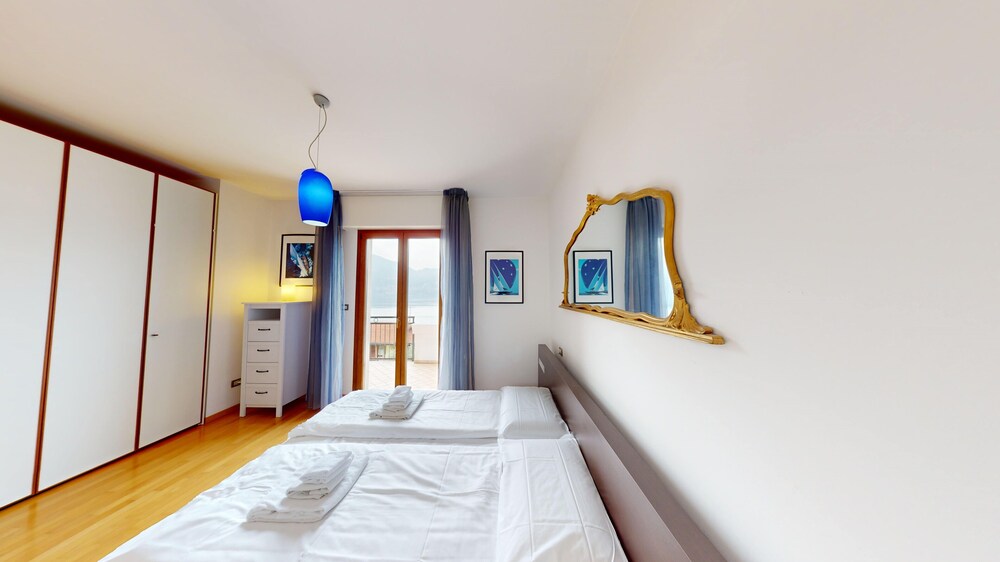 Villa Mimosa - Stunning Lake View, Private Garden, Swimming Pool And Jacuzzi - Malcesine