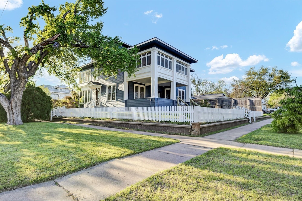 Thames Home - Taylor, TX