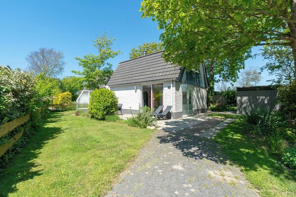 Holiday Home With Pool By The Sea - Petten