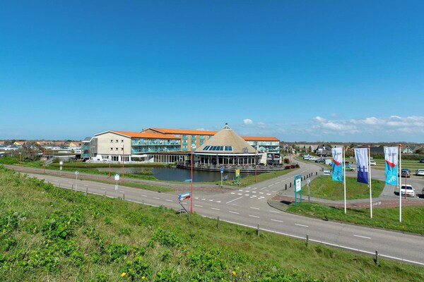 Lovely Apartment With Garden - Texel