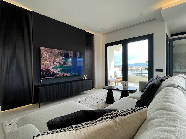 Attico Di Lusso Ristrutturato Con 2 Camere, Terrazza Vista Mare E Parcheggio - Olbia