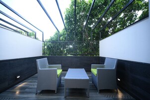 Quarto casal club, sacada, vista para o jardim | Vista para o jardim