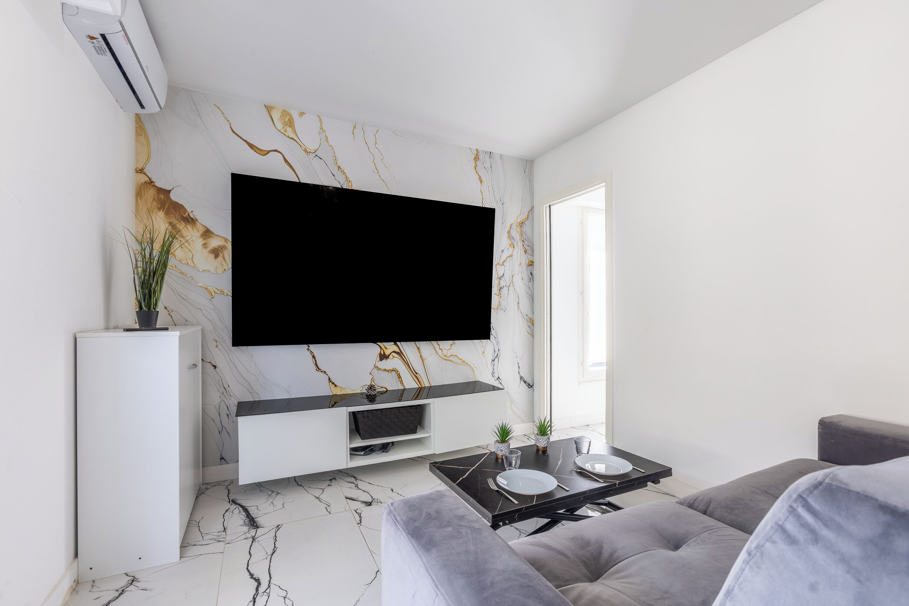 A Quiet Place With Terrace In The Heart Of Cannes - Le Cannet