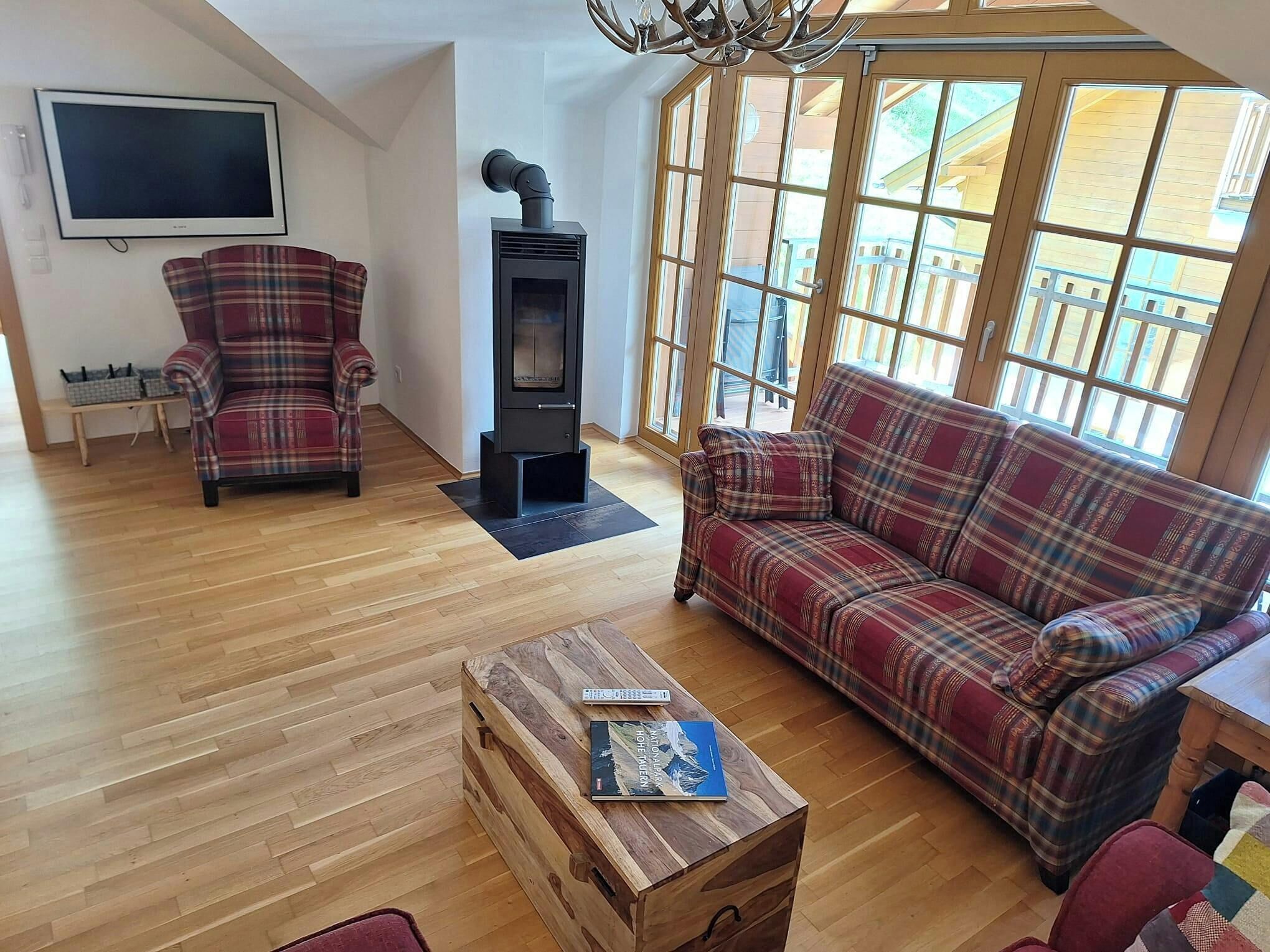 Daniela 14 - Three Bedroom Apartment, Sleeps 6 - Rauris