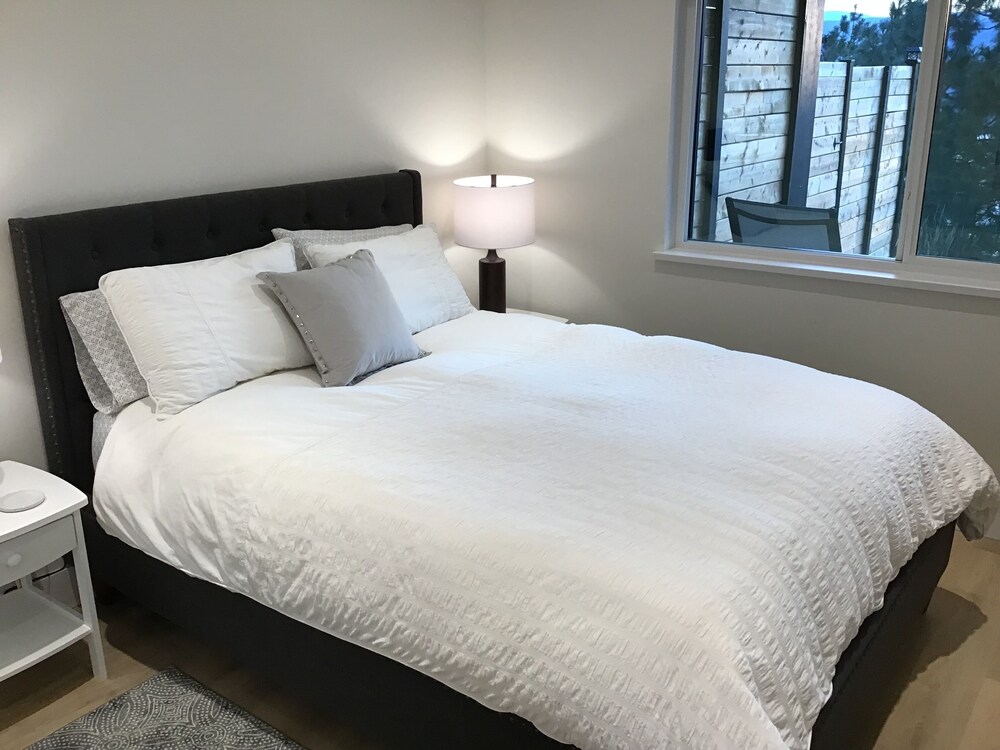 Naramata Sunset Oasis : Couples Romantic Getaway. - Naramata