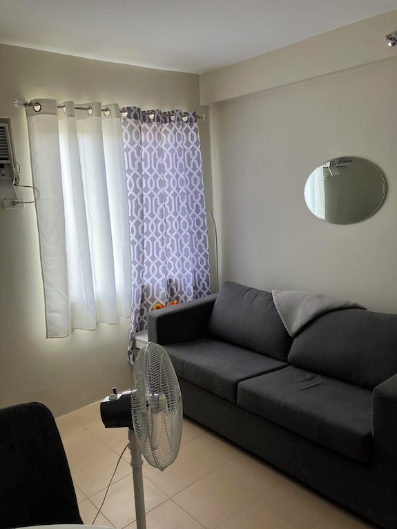 Cozy Condo With Ac And Fitness Room In Lovely Dumaguete Steps From The Ocean - 杜馬蓋地