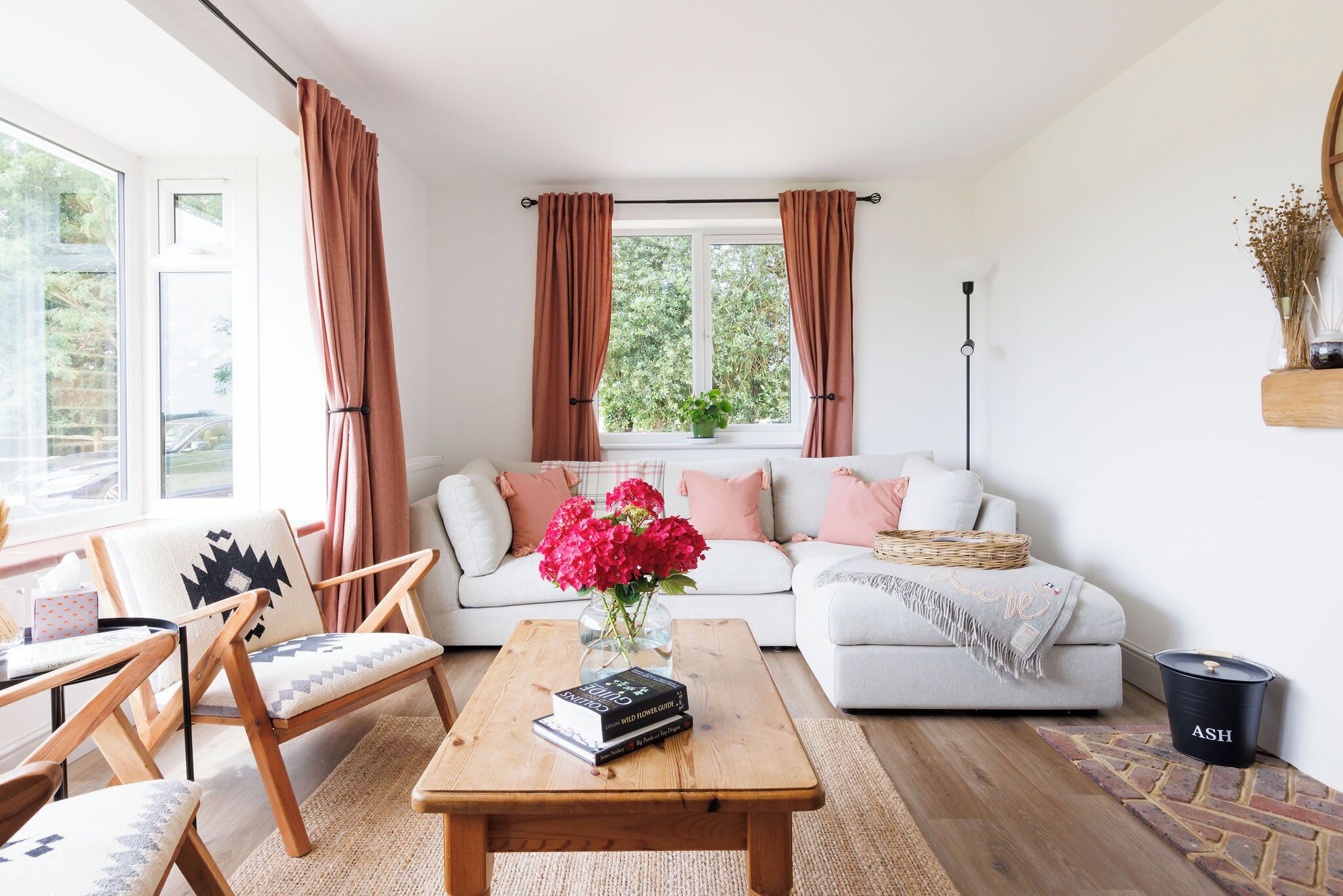 Rural Charm Meets Luxury | 3-bed Cottage + Hot Tub - Emsworth