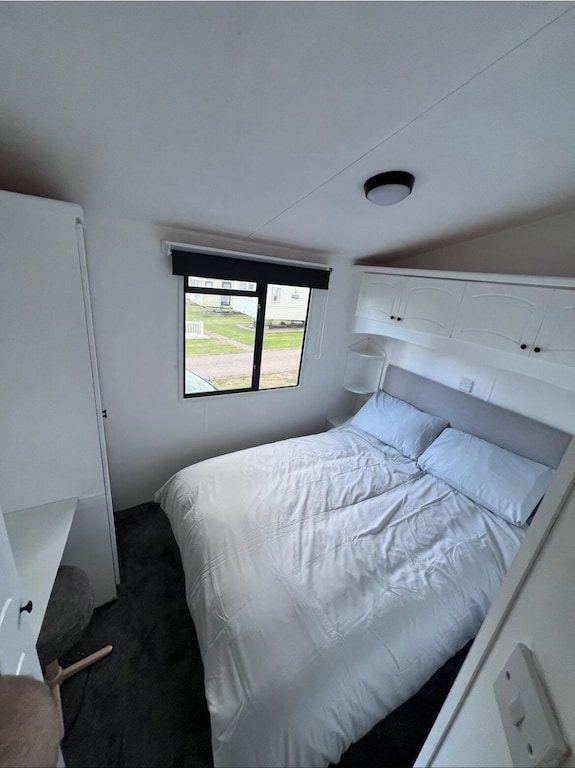 Peaceful 3-bedroom Caravan With Wifi In Charming Warden - 肯特