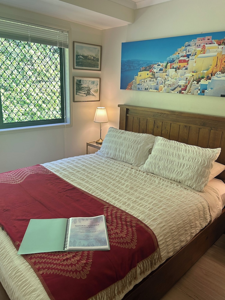 Synergy Beachside Nudist Retreat Kb 2 Minutes Walk To Beach Breakfast Spa/ Pool - Hervey Bay