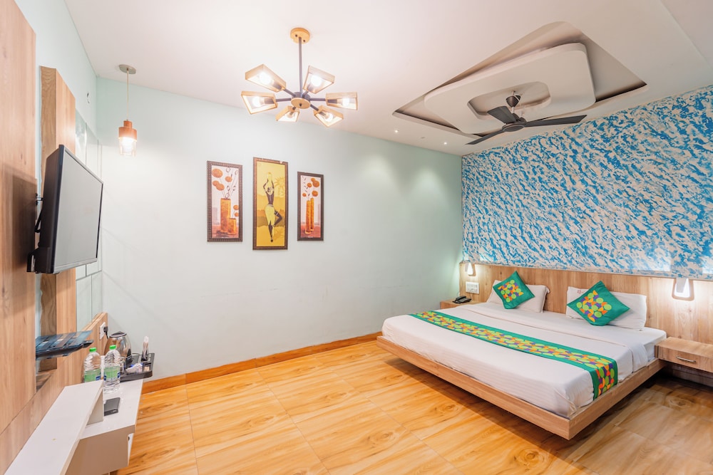 Treebo Musk - Indore