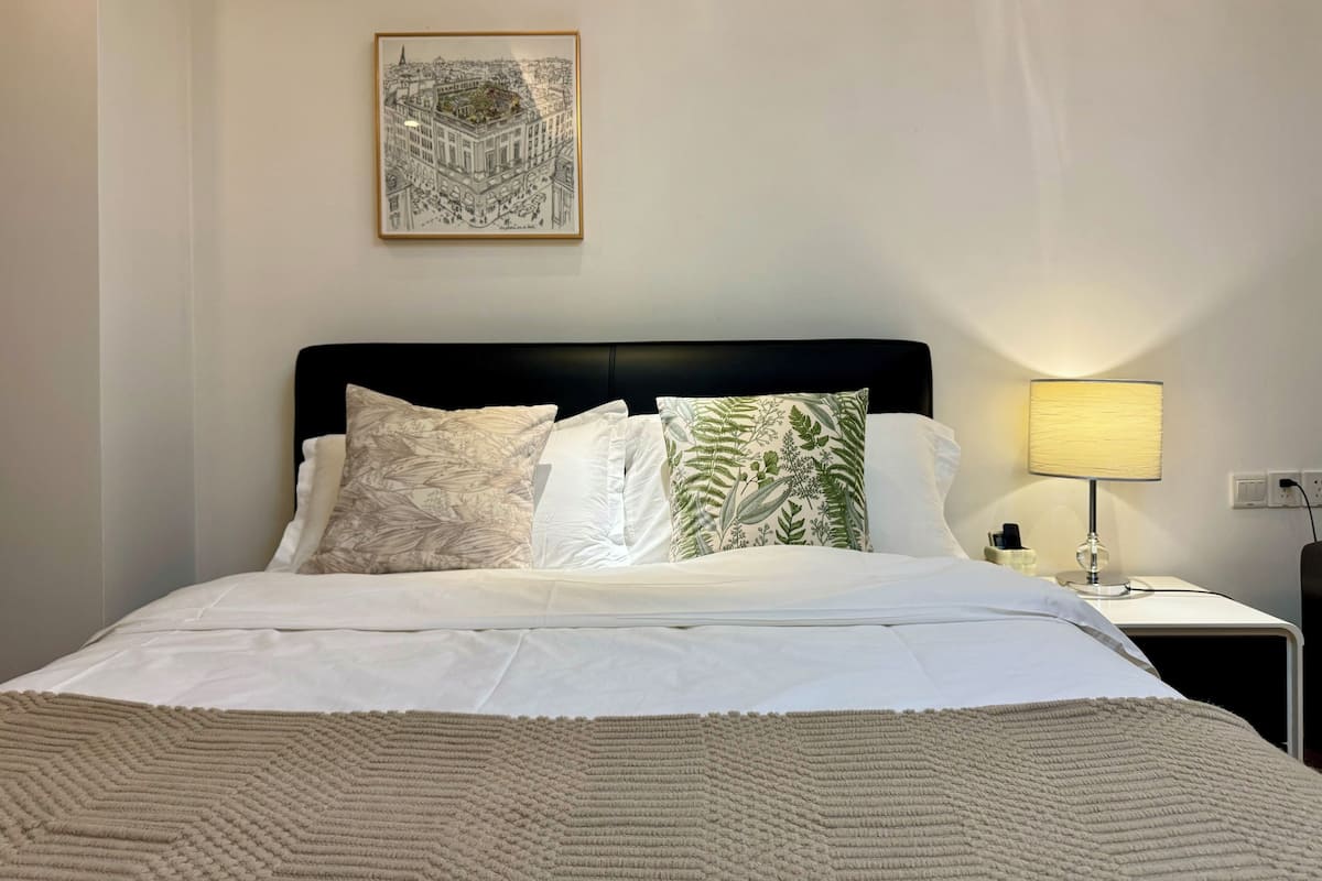 Quarto Clássico com Cama de Casal (1102) | 1 quarto, roupa hipoalergénica, secretária