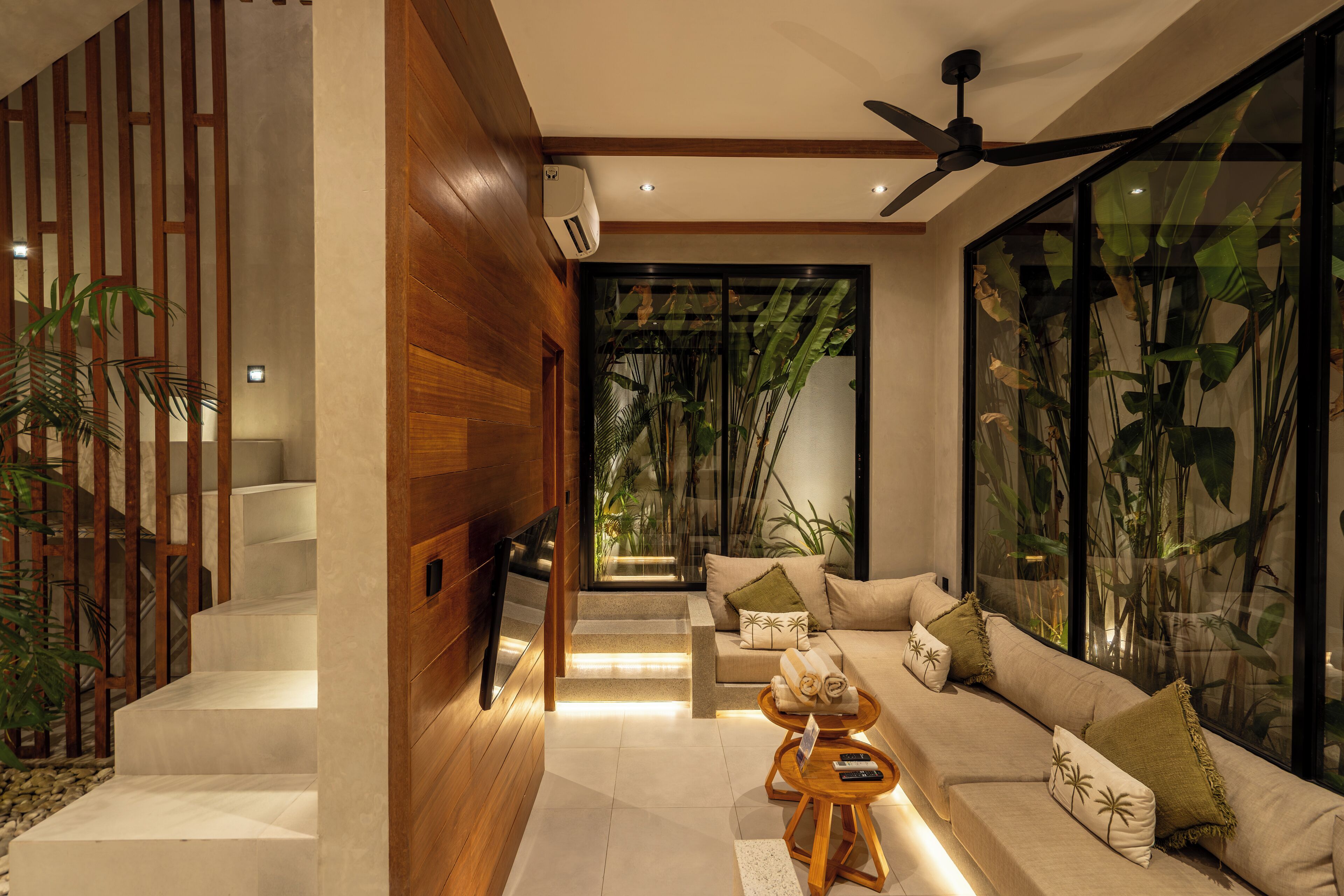 Villa, 2 quartos | Sala | Televisor de ecrã plano de 35 polegadas com canais por cabo 