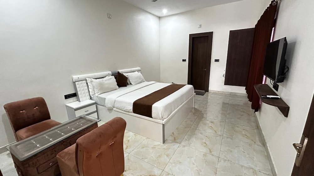 Magnifica Luxurious Villa By Daranga - Gujarat
