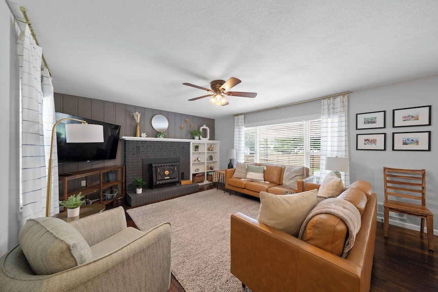 Family Favorite_sleeps 13_4br_relax And Unwind - Pleasant Hill, MO