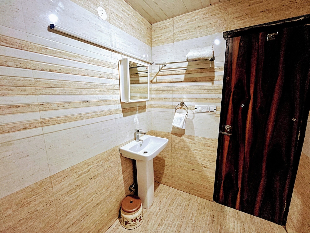 6th Element Cottages - Manali