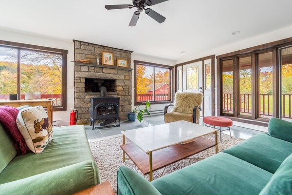 Blackwoods Old Country Home 5 Bedroom Home By Redawning - Newtown, CT