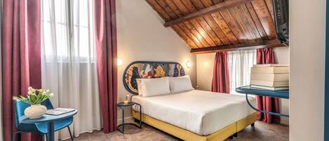 Quarto superior | Wi-Fi de cortesia, roupa de cama