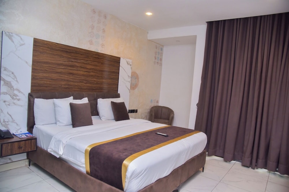Formula 2 Hotel And Suites - Lagos