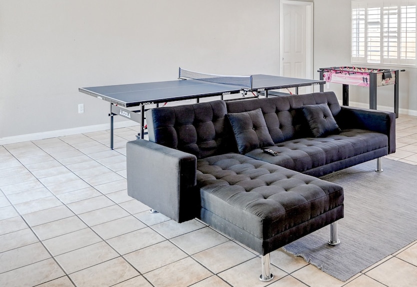 Modern 5 Bedroom Private Home - Boulder City, NV