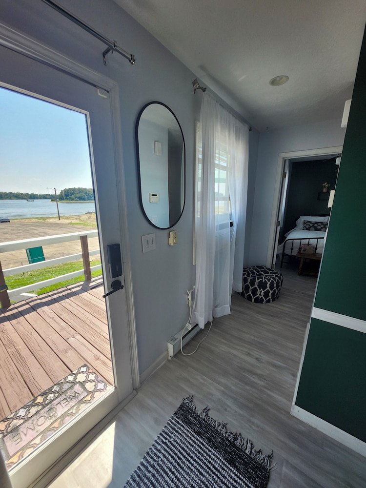 Charming 2-bedroom Cottage With Wifi And Ac In Serene Grafton - 伊利諾伊州