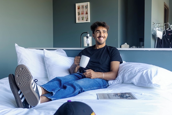 Roupa de alta qualidade, Wi-fi grátis, roupa de cama fornecida