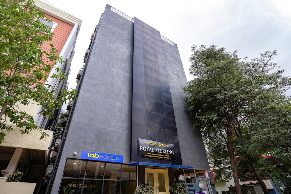 Fabhotel Royal Sterling - Near Manyata Tech Park Gate - Bangalore