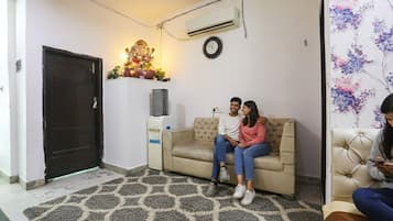 Área de estar no saguão