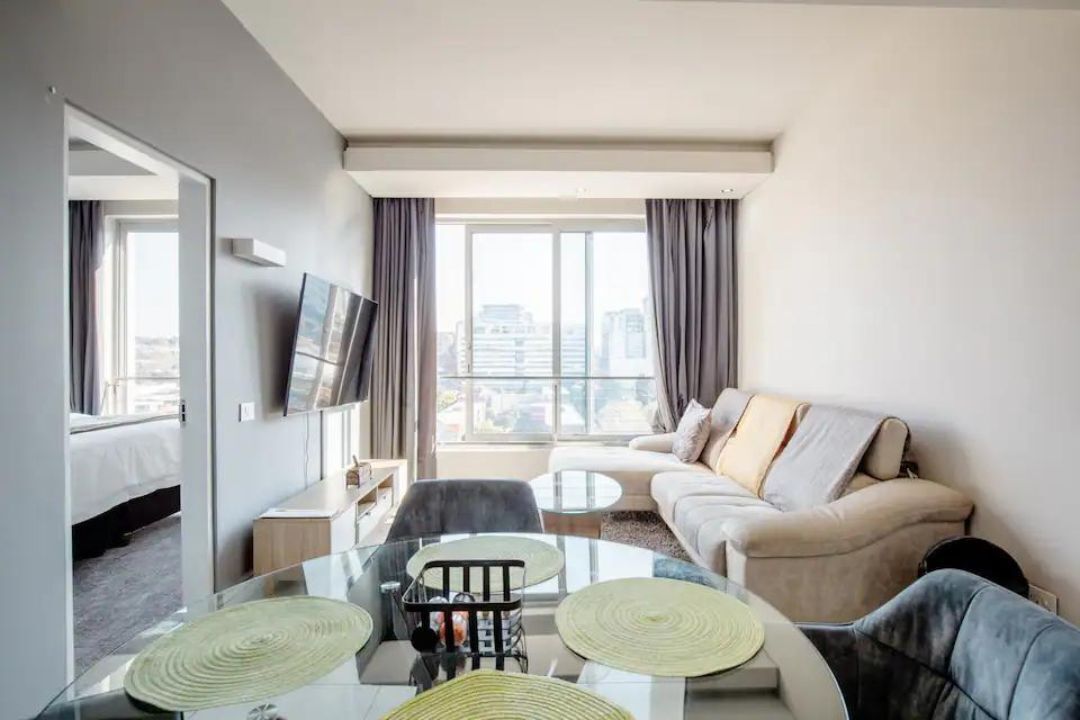 Self Catering Luxury Apartment In Central Sandton - Johannesburg