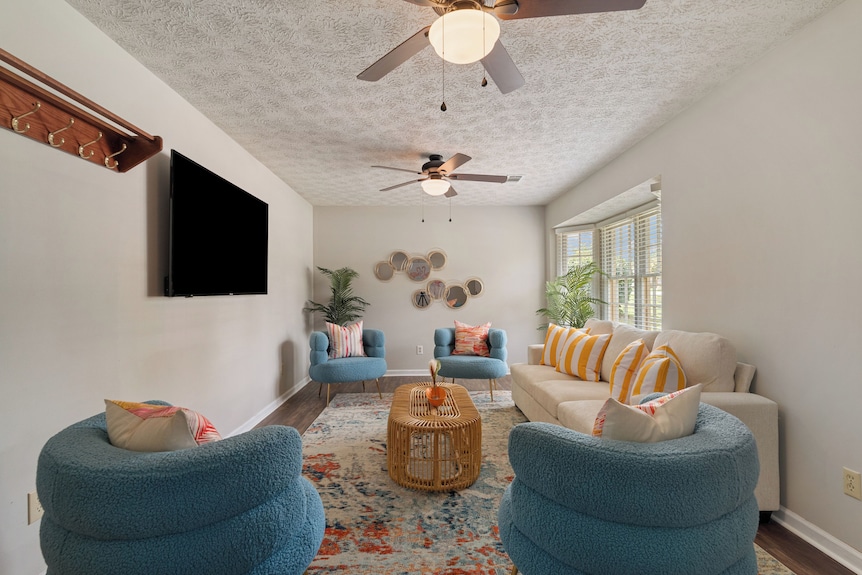 5 Bedroom Paradise Escape With Huge Pool, Bbq, Arcade And Playset\n\n - Columbus, GA