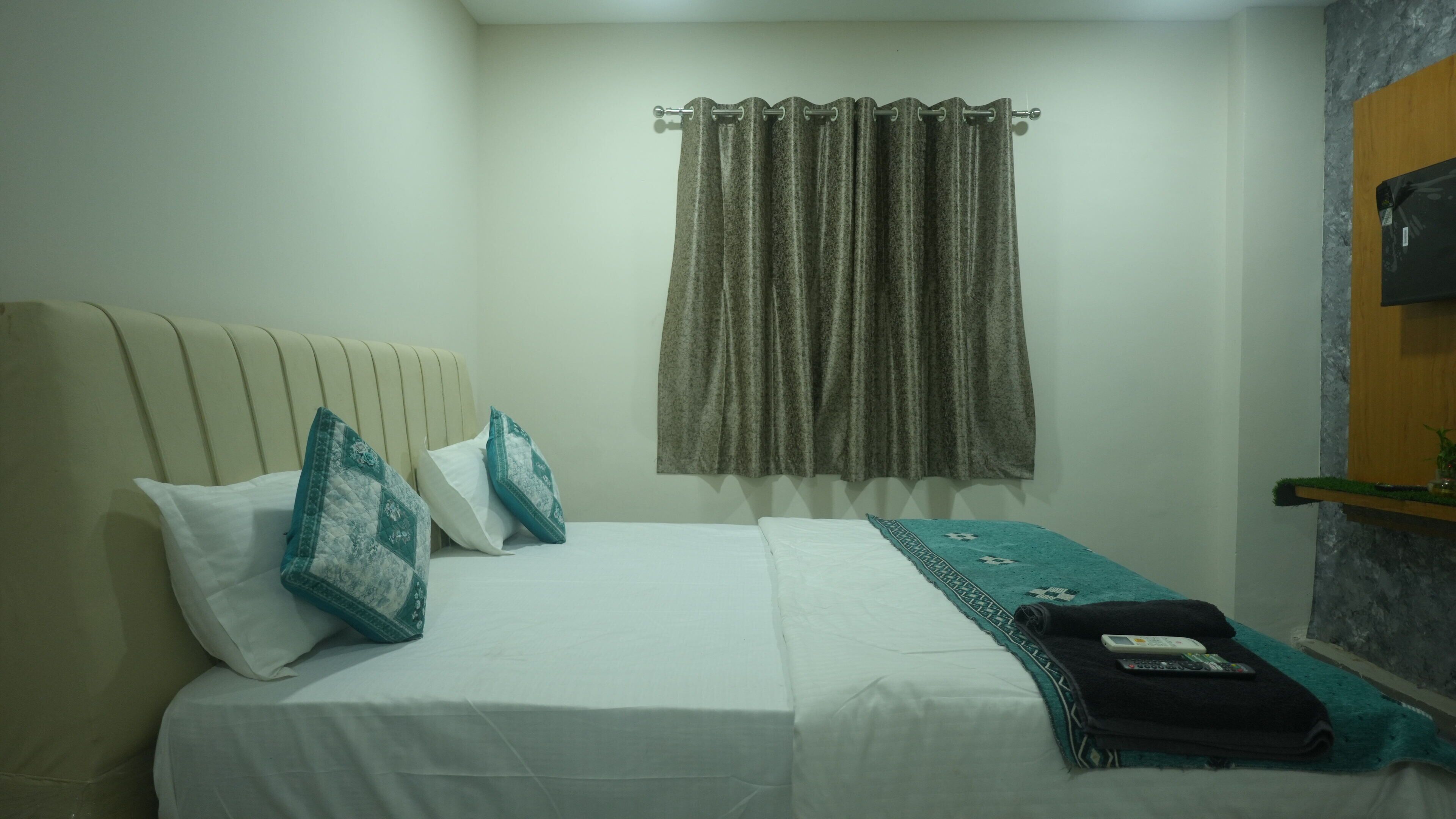 Quarto standard | Wi-Fi de cortesia, roupa de cama