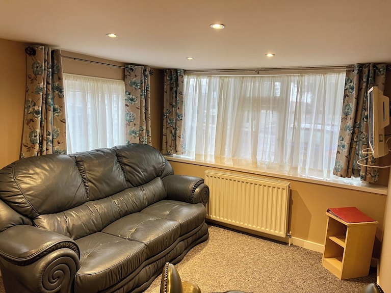 2 Bedroom Self-catering Chalet Near Glasgow City Centre - Glasgow