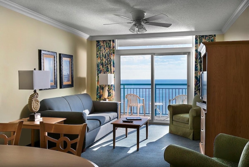 Wave's Edge: Four Bdrm Oceanfront Condo 17th Floor - Myrtle Beach, SC
